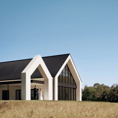 Barns inform design of North Carolina wedding venue by The Ranch Mine