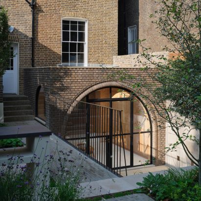 Dominic McKenzie Architects enlivens Segmental House with arched details