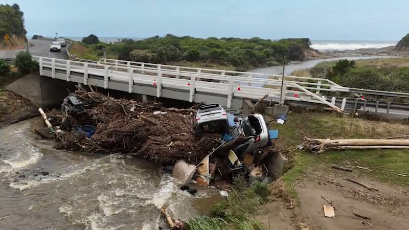 Road closures hinder clean-up efforts along Great Ocean Road
