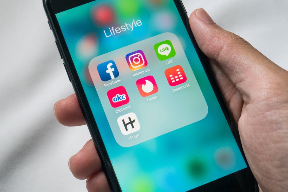 Apple issues major security warning to iPhone users after ‘attacks’