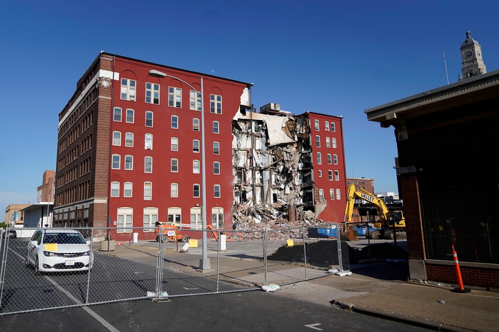 Report blames deadly Iowa building collapse on removal of bricks and ...