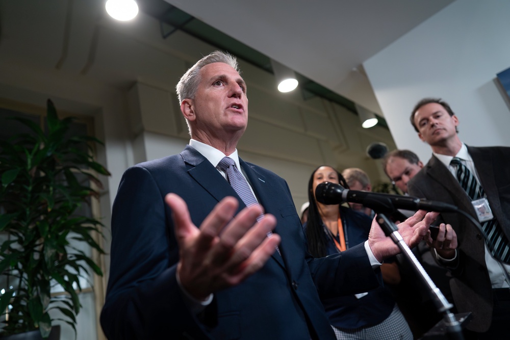 Trump refuses to take sides between Matt Gaetz and Kevin McCarthy Trump refuses to take sides between Matt Gaetz and Kevin McCarthy