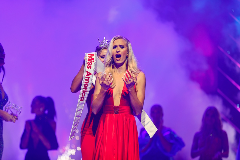 Miss America 2024 Crowns First Us Air Force Officer