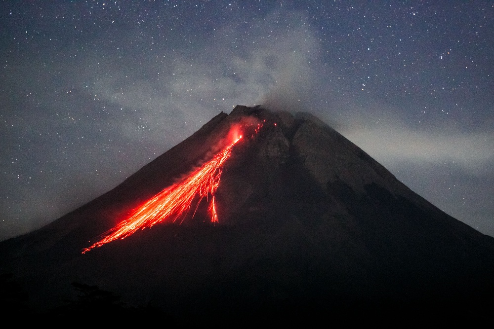Indonesia’s Mount Merapi volcano erupts spewing ash into sky as ...