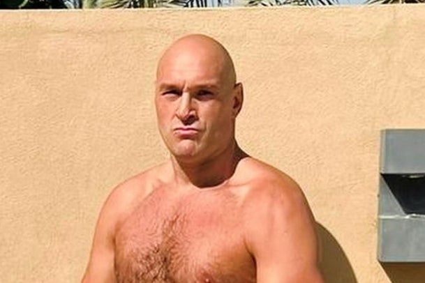 Tyson Fury shows off drastic body transformation after Oleksandr Usyk ...