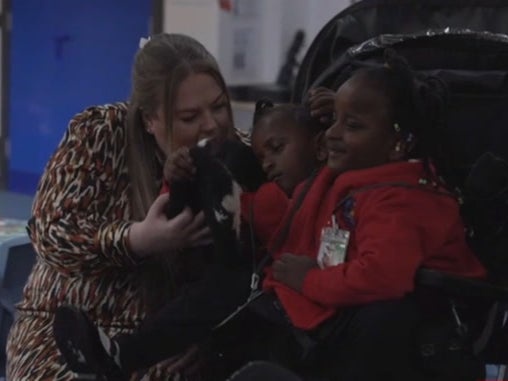 School friends of conjoined twins, 7, share sweet reasons they like them