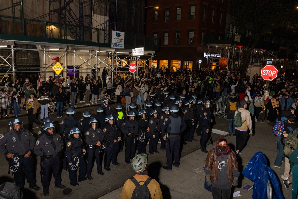 College protests live: New York mayor weighs in on Columbia pro ...
