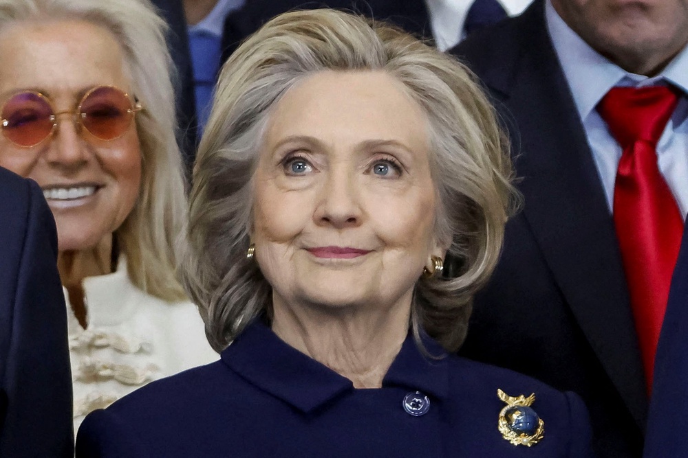 Hillary Clinton laughs as Donald Trump reveals Gulf of Mexico's new name Hillary Clinton laughs as Donald Trump reveals Gulf of Mexico's new name