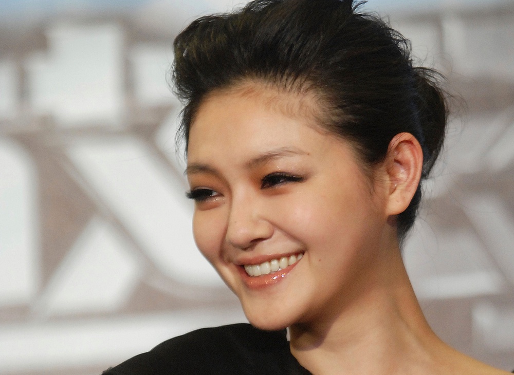 Taiwanese actress Barbie Hsu, star of the popular drama 'Meteor Garden ...