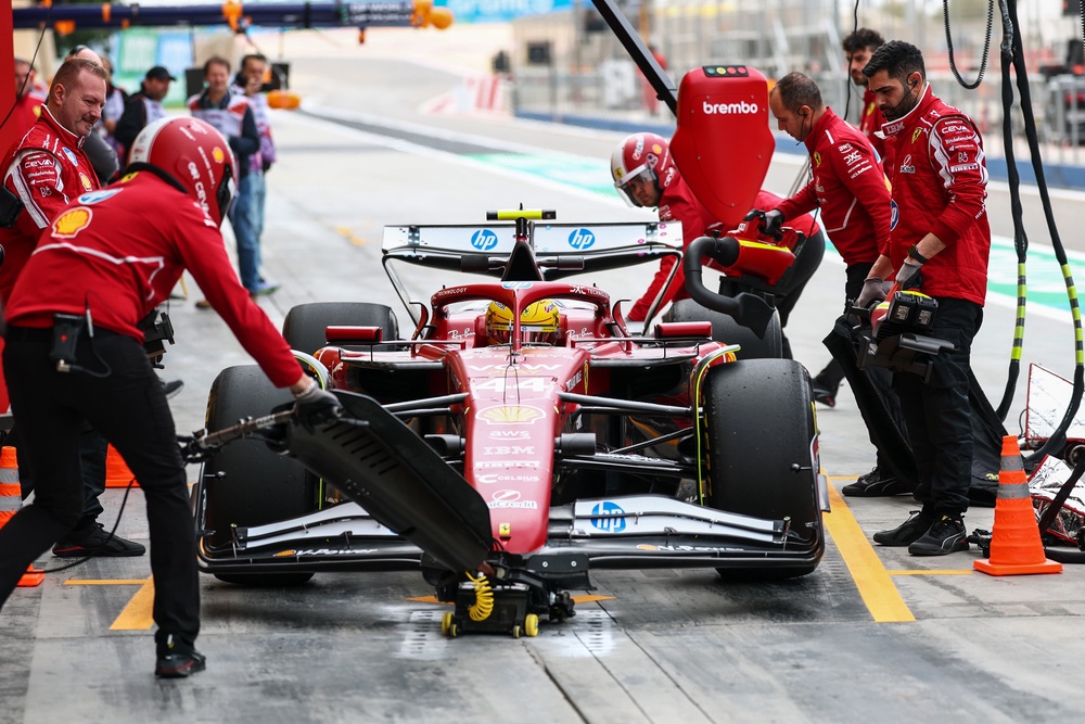 First look as Lewis Hamilton makes Ferrari debut in Bahrain F1 testing