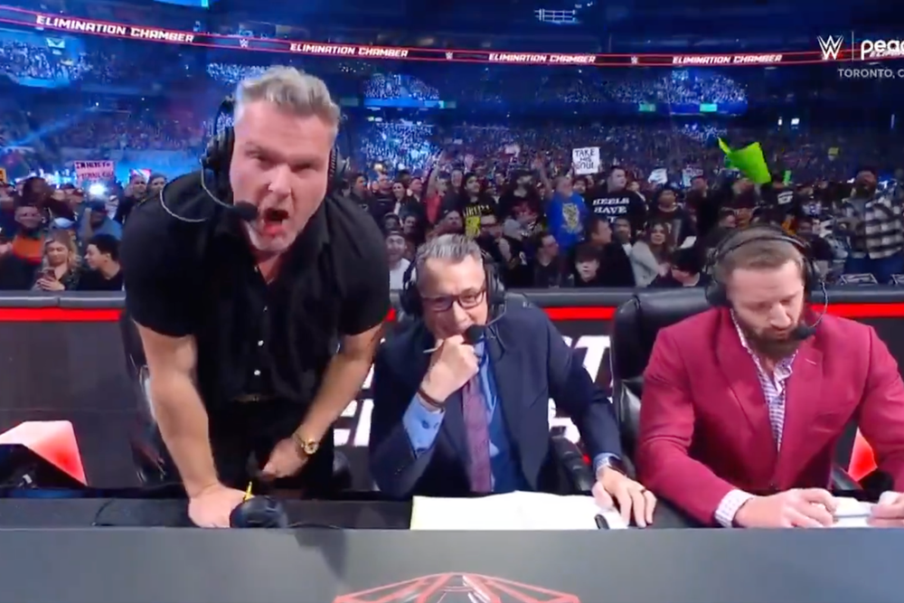 Did this WWE commentator just spoil the ending of a huge WrestleMania ...