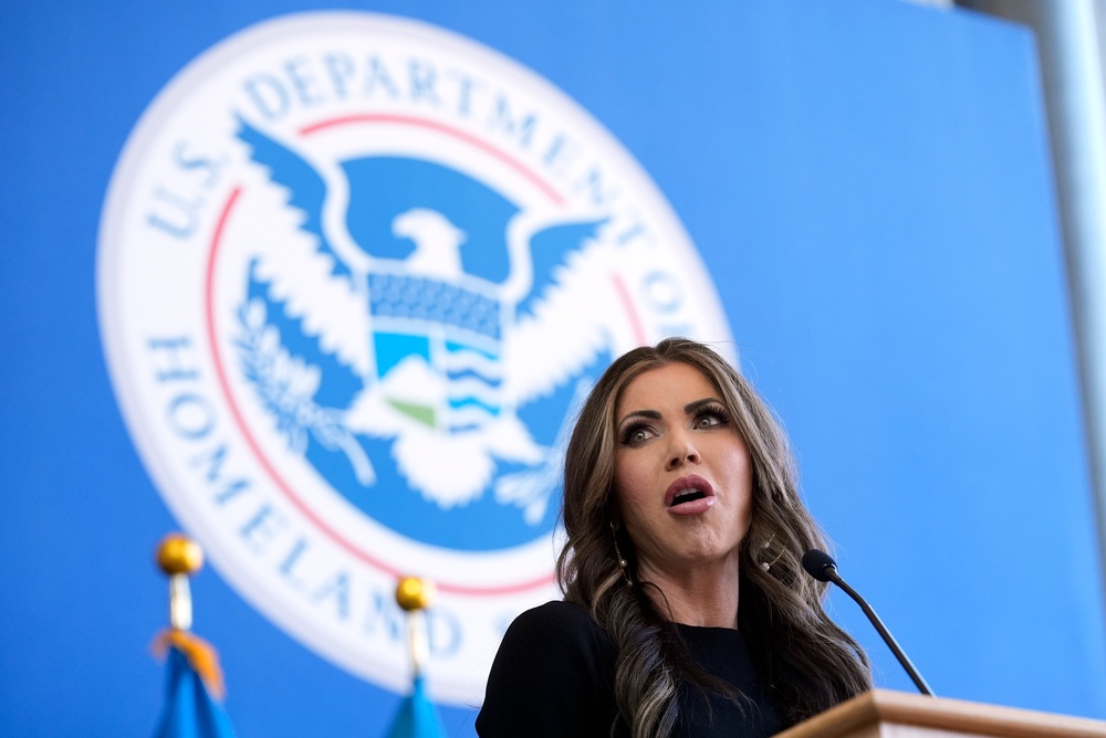 Homeland Security overhauls asylum phone app — now it's for 'self ...