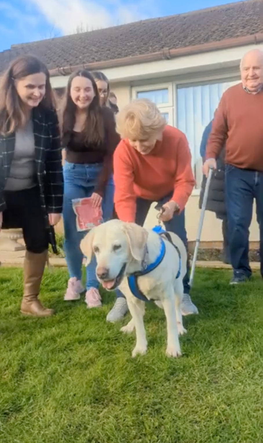 Emotional moment family reunited with pet dog eights year after she was ...