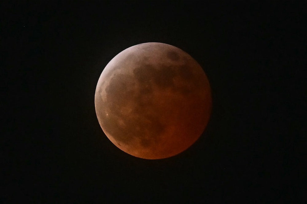 ‘Blood Moon’ lunar eclipse: When and how to see the Moon turn red in the sky