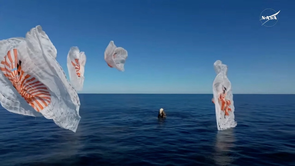 Astronauts who spent 9 months in space finally return to earth with splash down off Florida’s coast