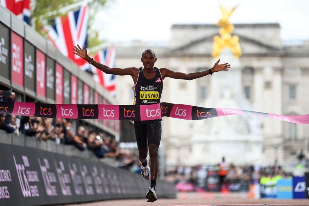 When is London Marathon 2025? Start times, route, prize money and elite ...