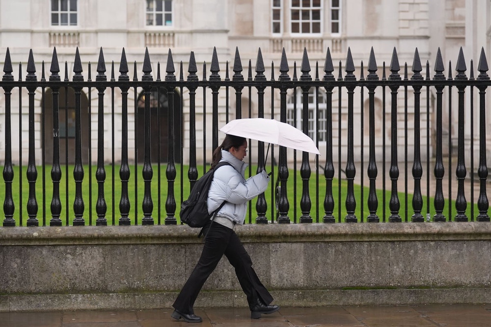 Weather warning issued by Met Office as UK braces for heavy rain after ...