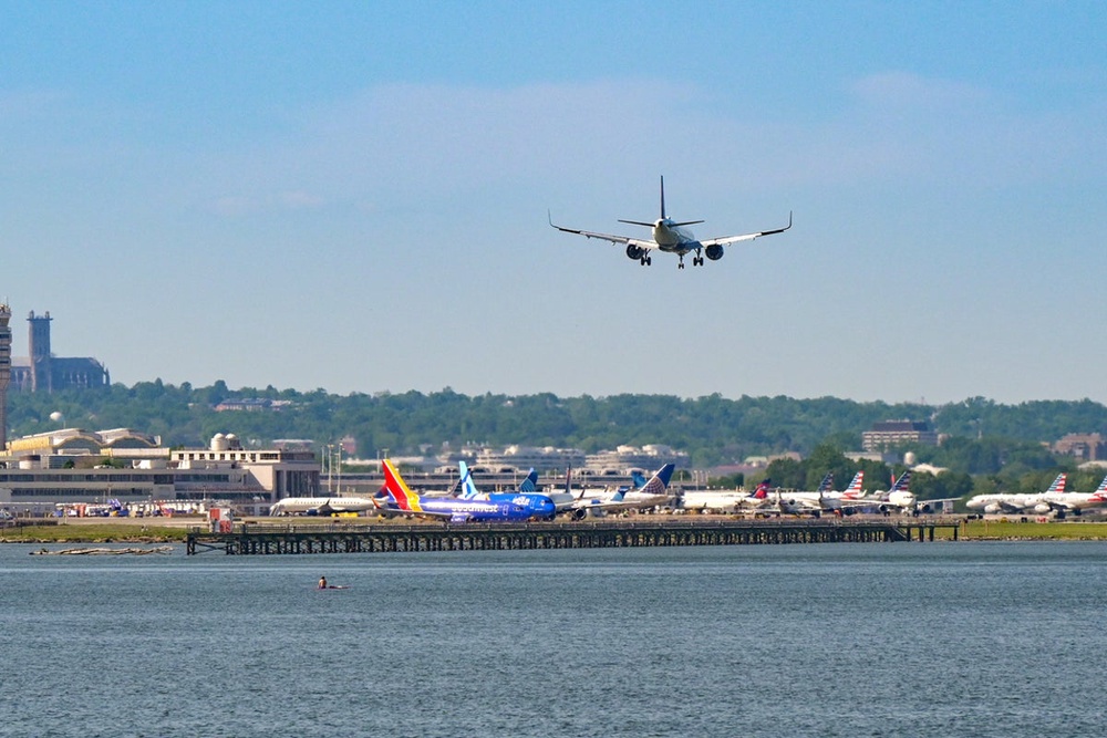 Police confiscate child’s kite after collision with United Airlines ...