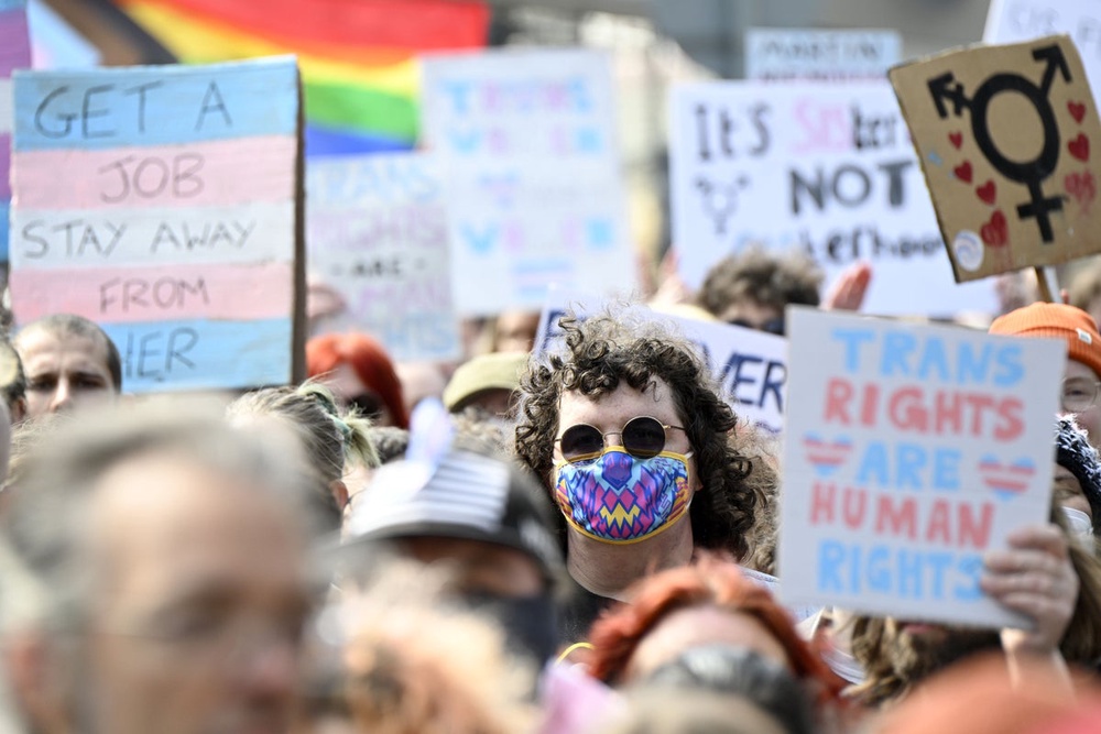 Thousands of trans rights protesters on Edinburgh streets following ...
