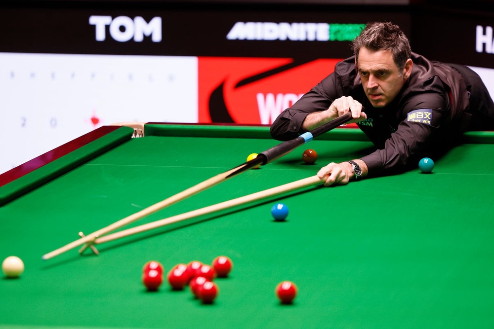Ronnie O’Sullivan v Pang Junxu LIVE: Snooker legend cruises into World ...