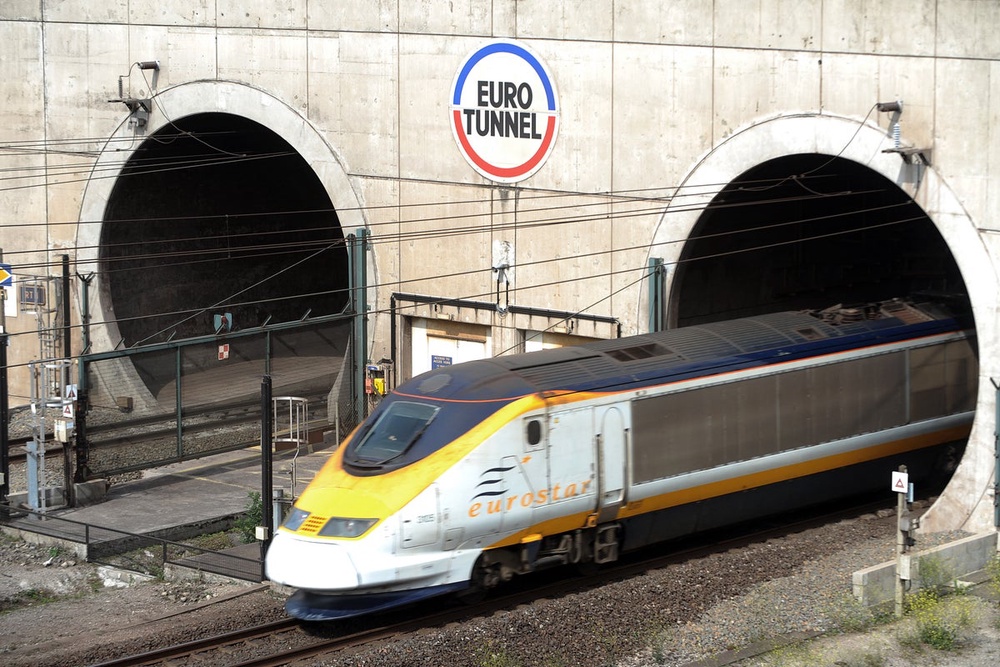 Eurostar chaos as cable theft cancels trains and leaves thousands of passengers stranded