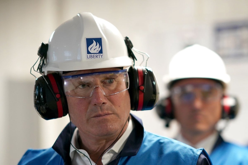 Keir Starmer launches migrant crackdown in wake of Reform surge