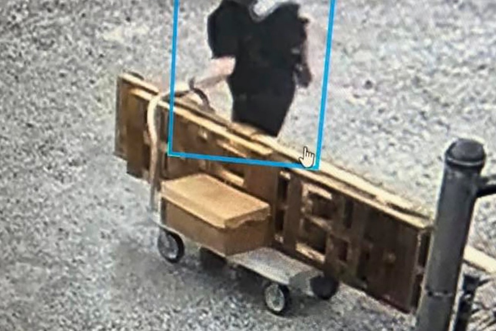 What we know about the escape of a former police chief and convicted ...