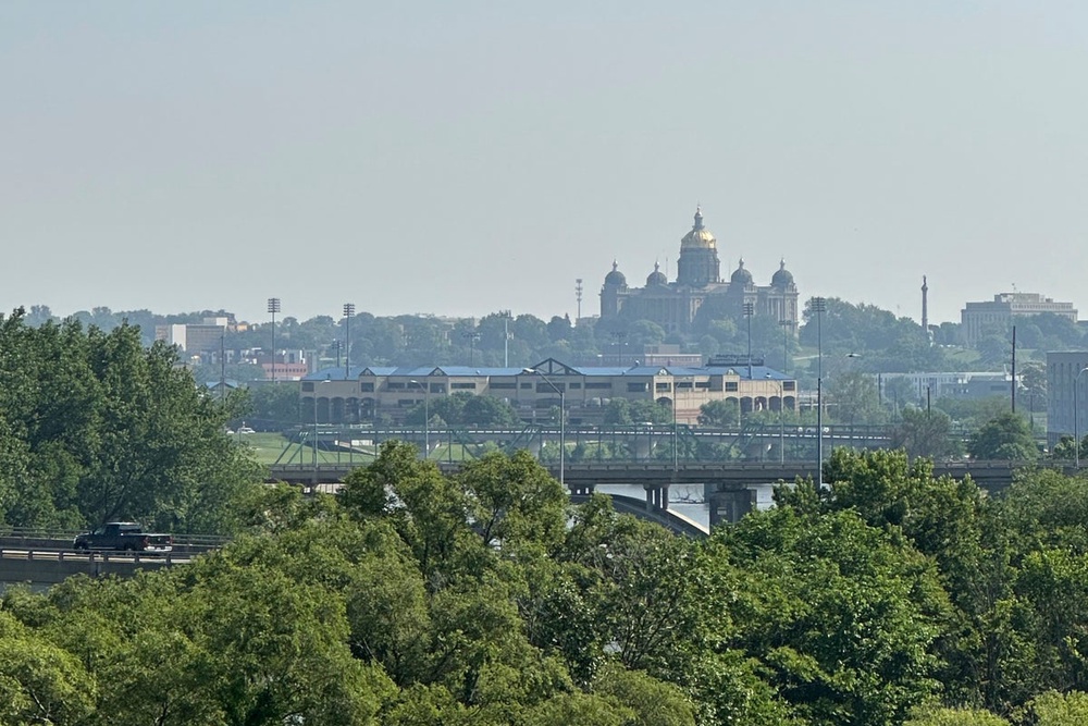 Air quality worsens in eastern US as Canadian wildfire smoke hangs over ...