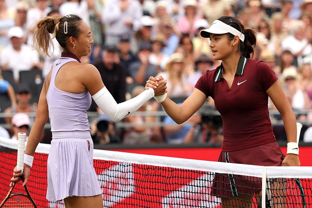 Emma Raducanu vs Qinwen Zheng live: Queen’s Club tennis scores as British No 1 knocked out