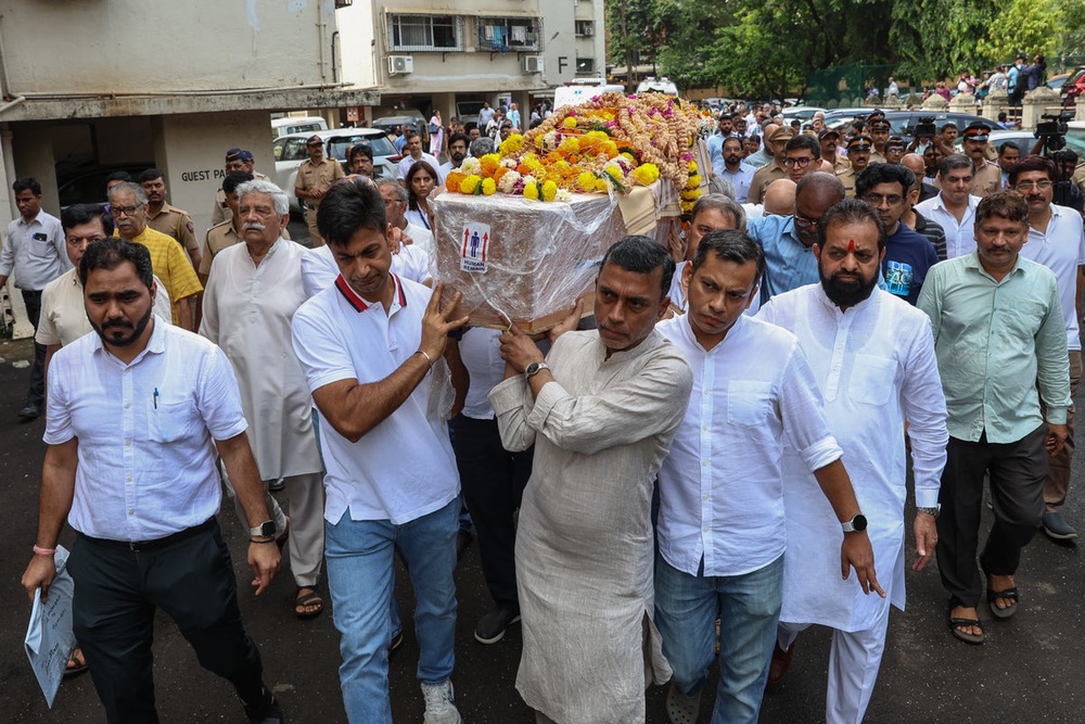 Air India plane crash latest: Hundreds mourn ‘hero’ pilot after ...