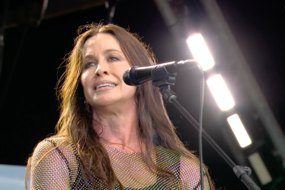Alanis Morissette gives her audience permission to let rip during a ...