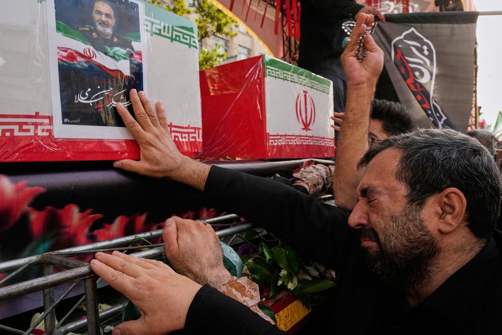 Photos of the funeral of top Iranian military commanders and scientists ...