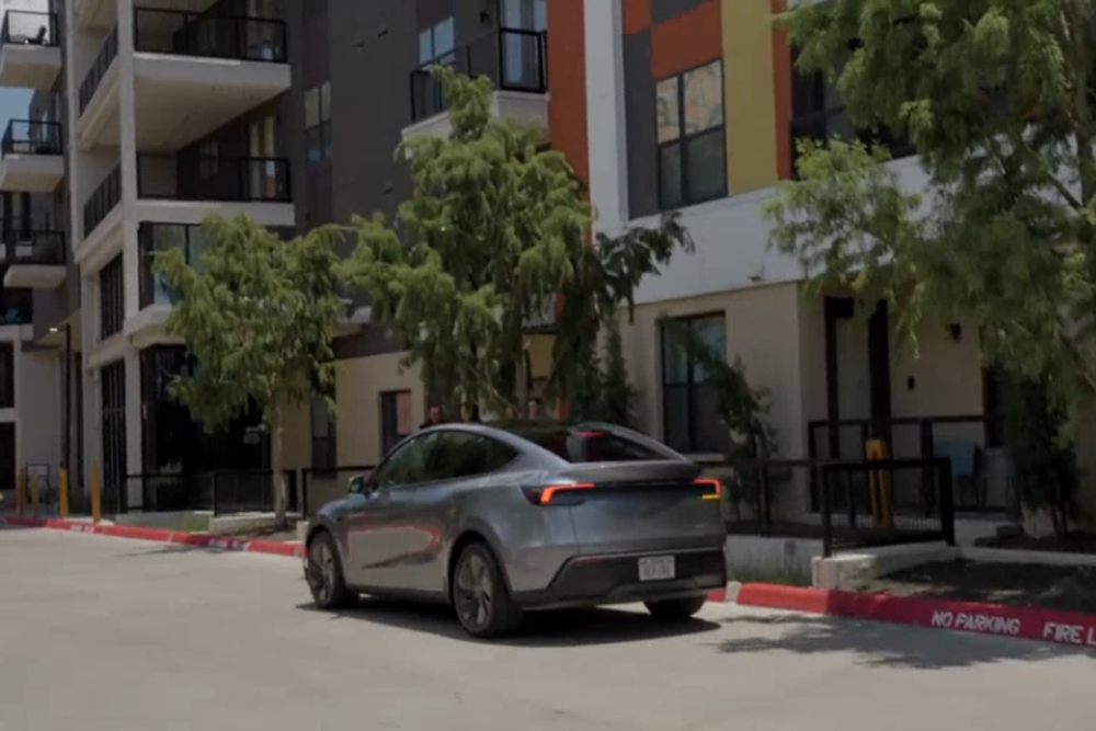 Watch: Tesla drives itself from factory to new owner in world’s first ...