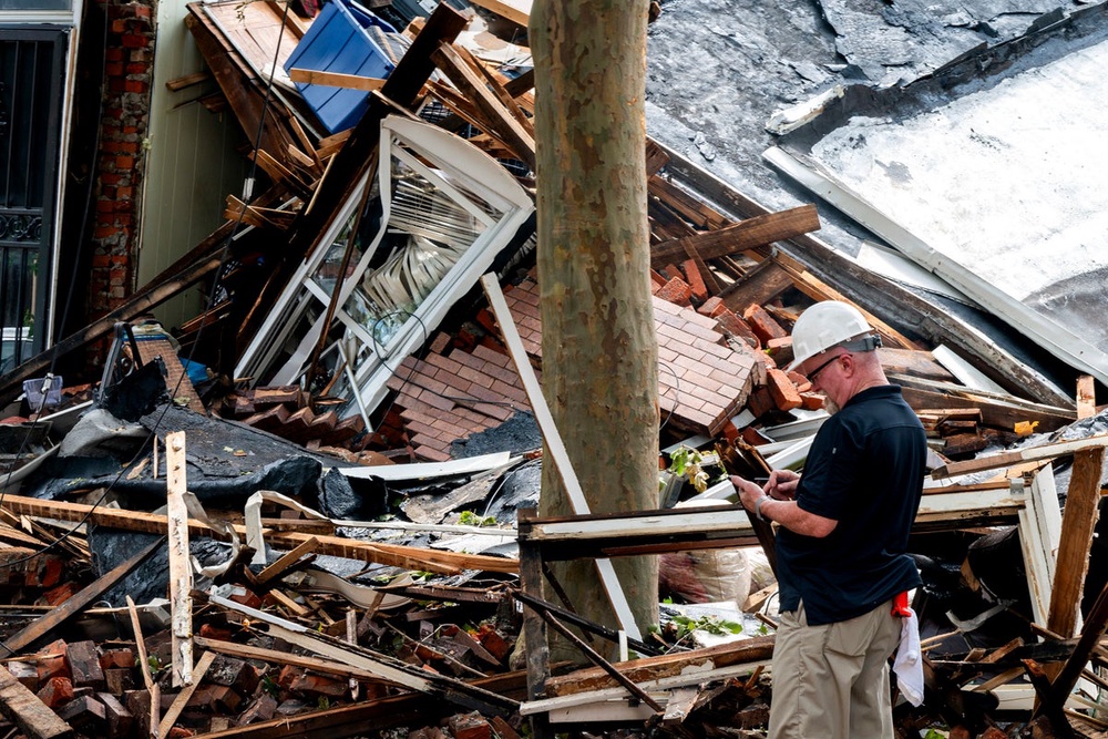 1 dead, 2 injured in Philadelphia explosion that damaged several homes