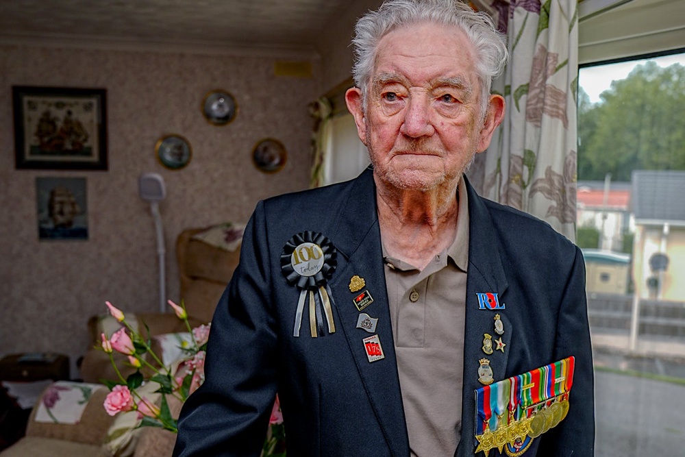 Meet the 100-year-old VJ Day hero who witnessed Japan’s Second World ...