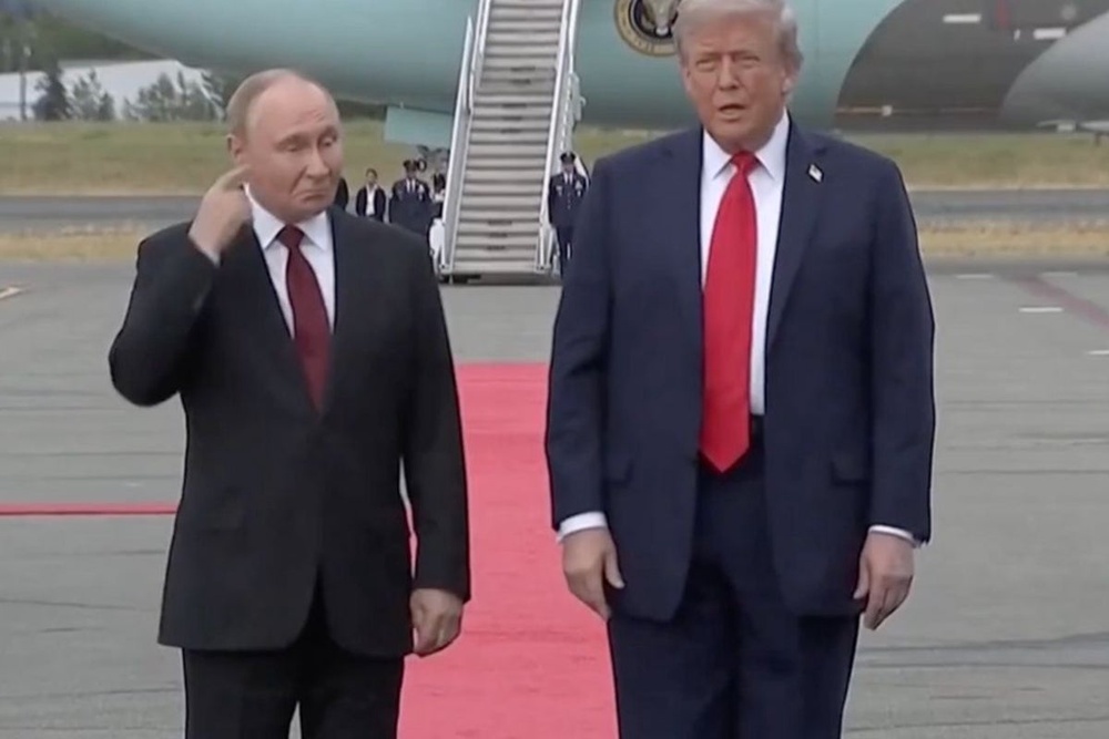 Watch Putin’s reaction as reporter confronts Russian president on ...