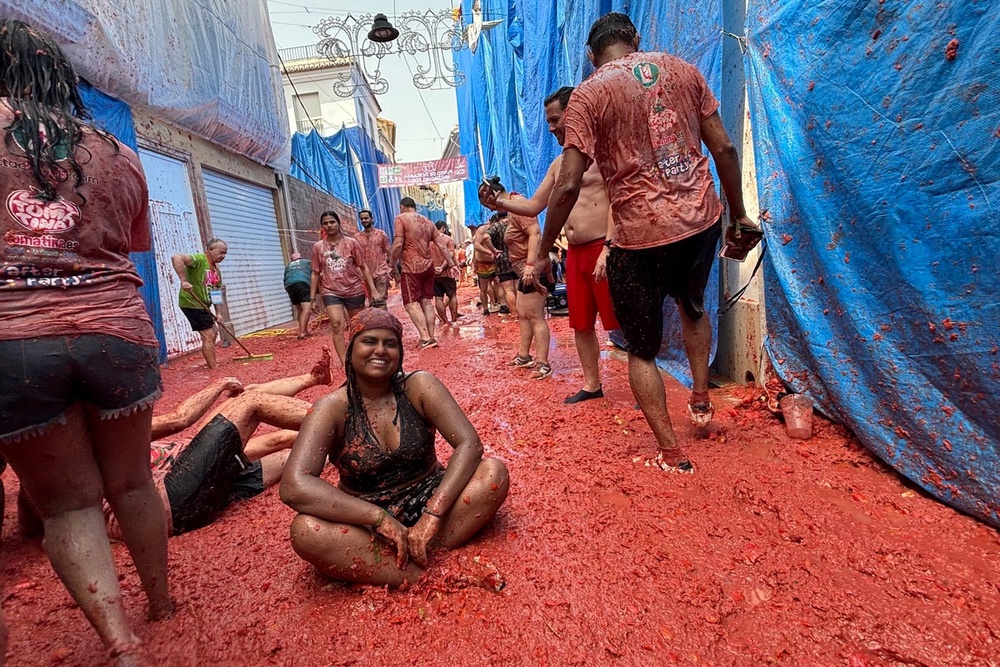 What I learned about heartbreak and healing at Spain’s La Tomatina festival