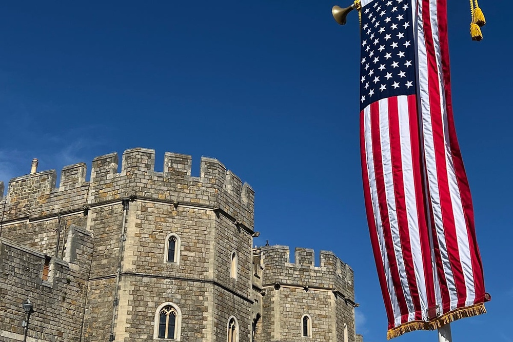 Trump’s state visit: American flags, armed police, and tourists swarm ...