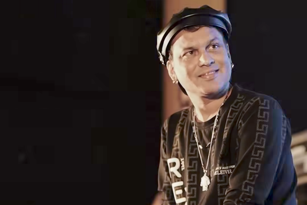 Popular Indian singer dies in diving accident in Singapore