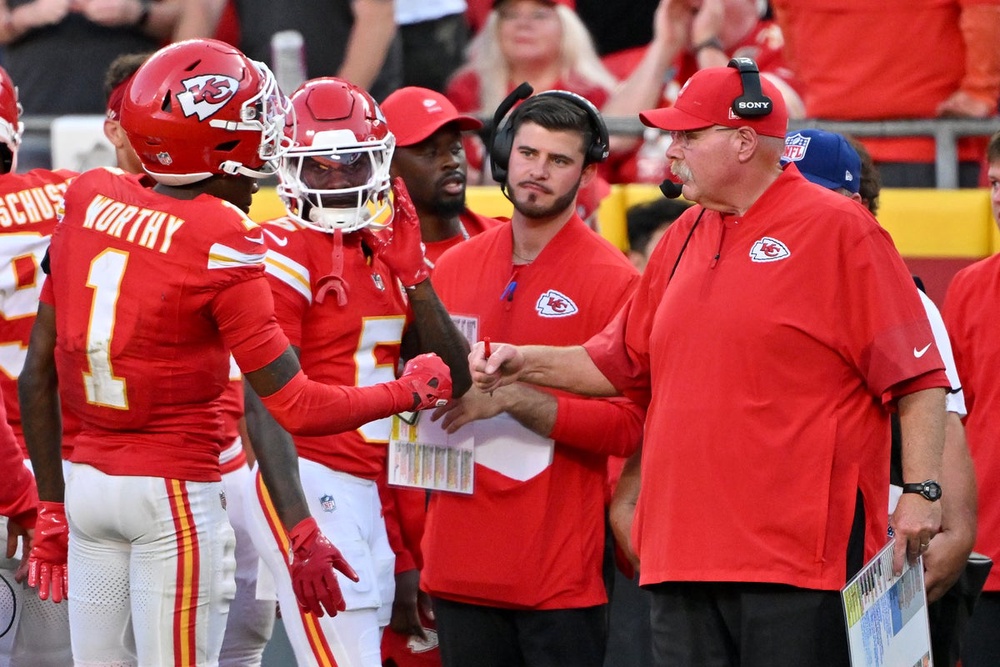 Kansas City Chiefs player attends game hours after aunt’s funeral