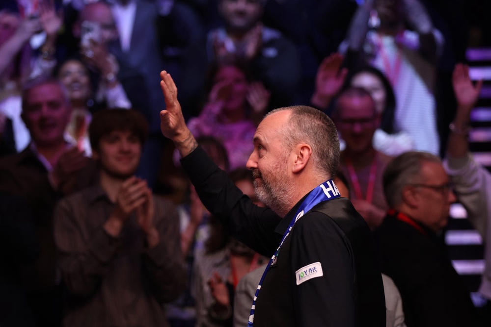 Mark Williams makes snooker history by breaking long-time record with ...