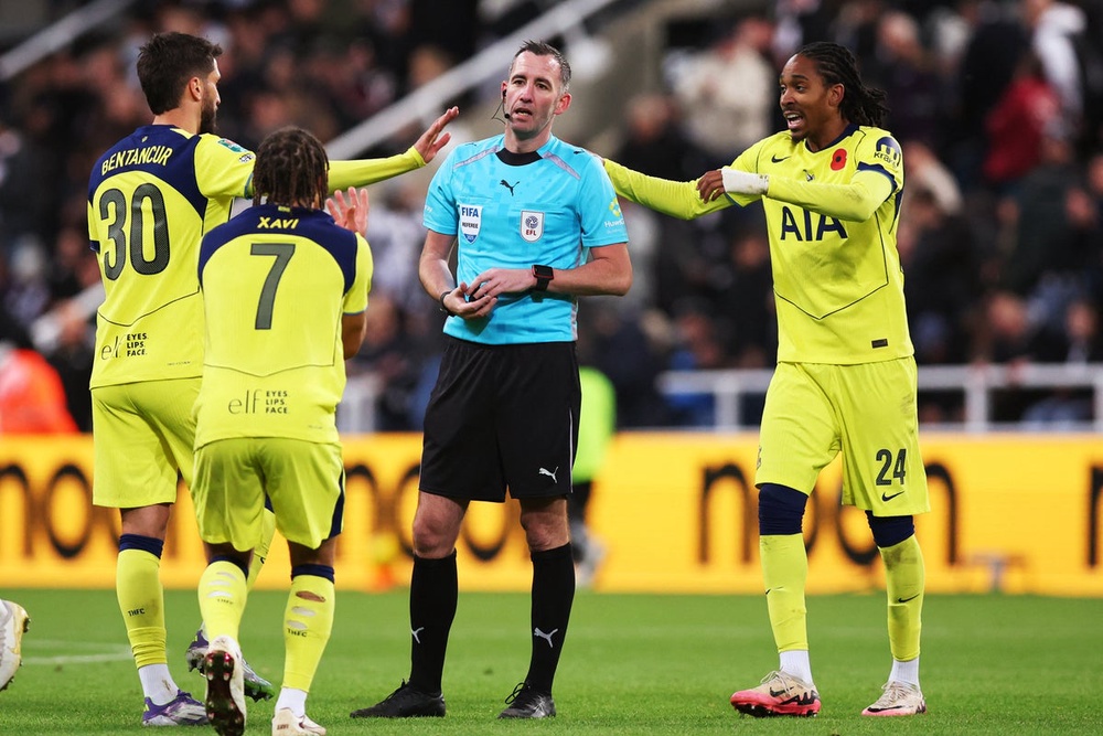 Thomas Frank criticises referee after Newcastle score while Djed Spence ...