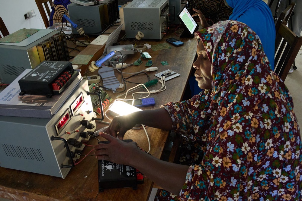 Zanzibar’s ‘solar mamas’ are trained as technicians to help light up ...