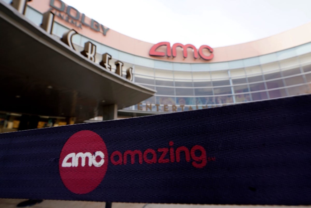 AMC Entertainment CEO remains in charge of world's largest theater ...