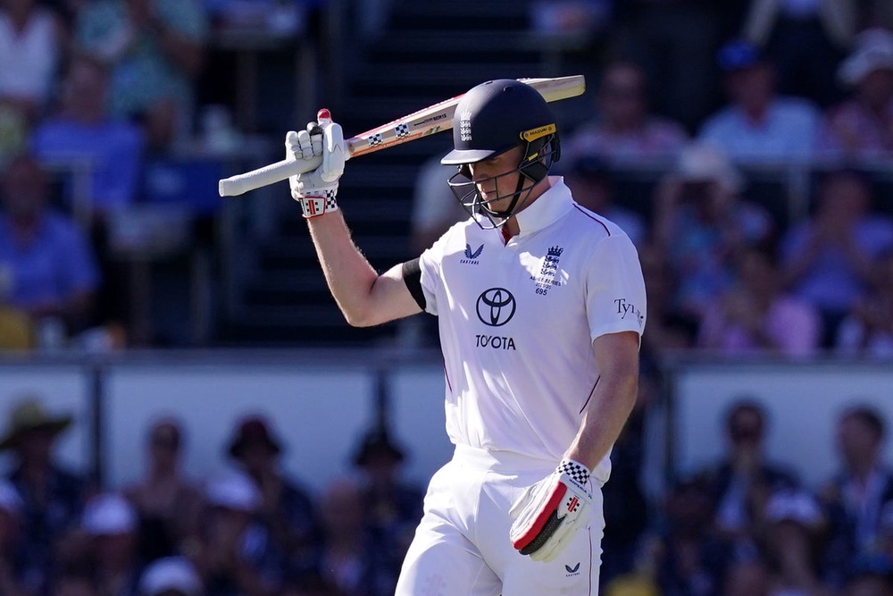 Ashes 2025 live: Crawley 50 leads England rebuild as Australia leave ...