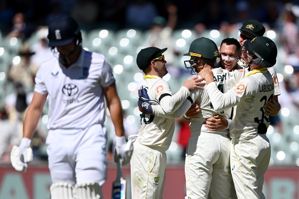 Ashes 2025 live score: England face huge first innings deficit as ...