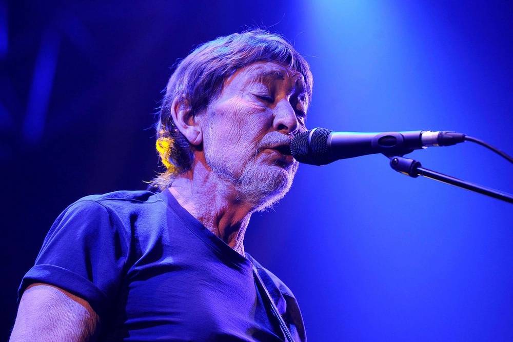 Driving Home For Christmas singer Chris Rea hailed as ‘legend’ by Bob ...