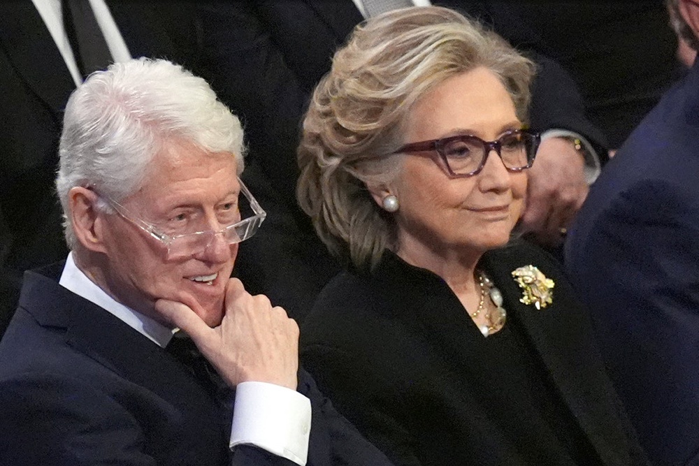 Bill and Hilary Clinton refuse to testify in Epstein probe as ...