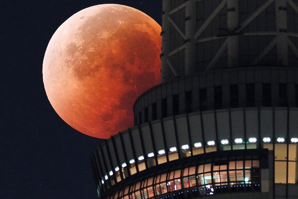 A total lunar eclipse will turn the moon a bloody red next month. This ...