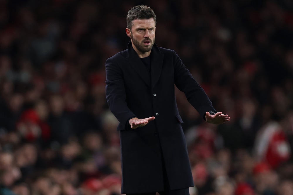 Michael Carrick sends warning to Manchester United players ahead of ...